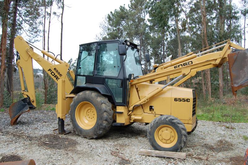 Comércio Máquinas - Ford 655 C #5701