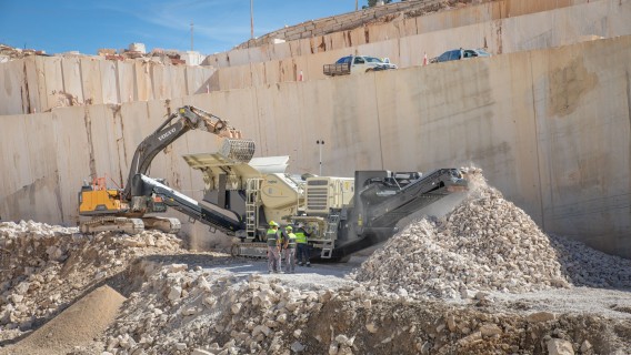 Comércio Máquinas - A ASCENDUM entrega a primeira unidade Metso Outotec ...