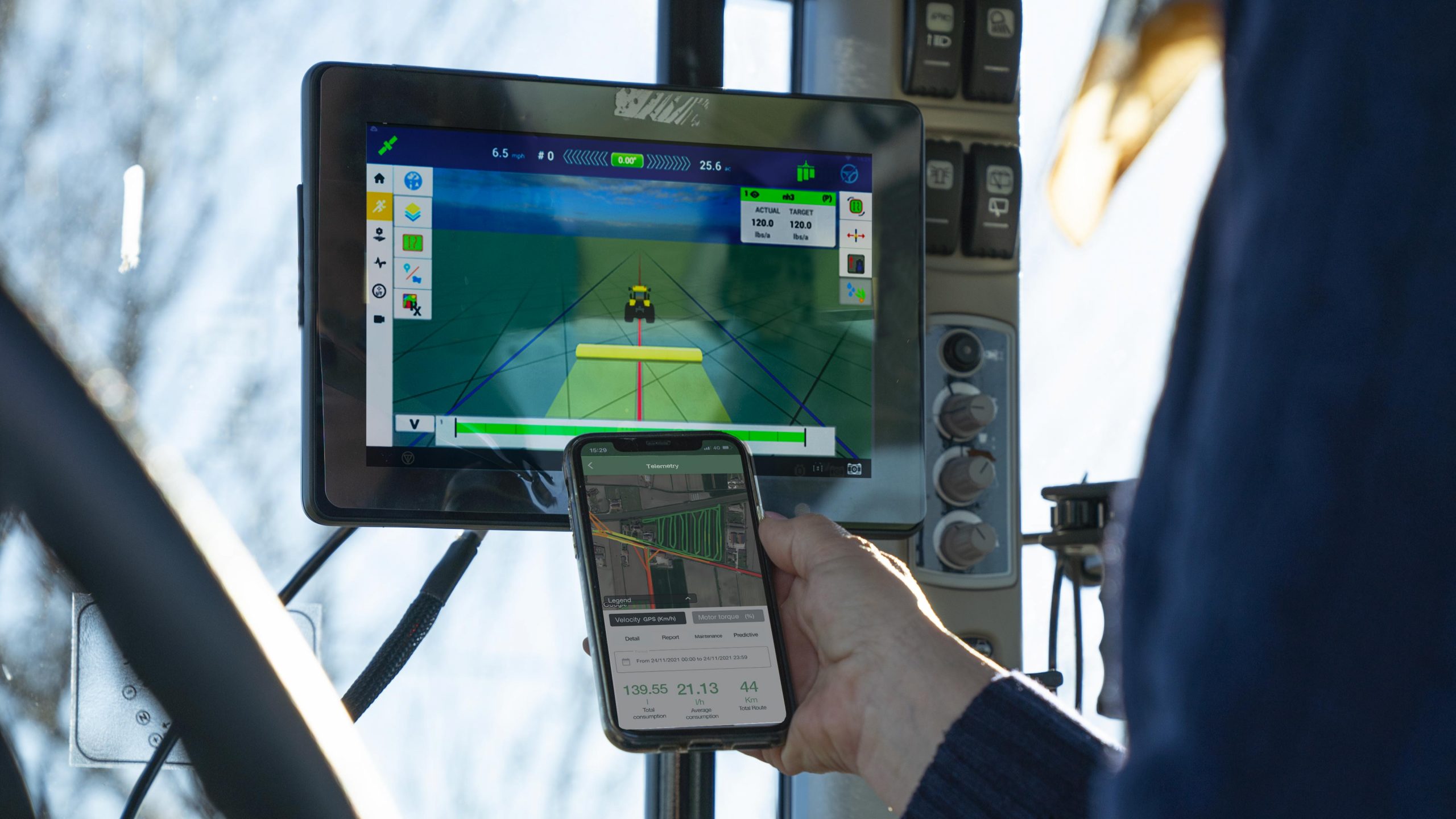 Comércio Máquinas - Trimble Agriculture e xFarm Technologies fazem ...