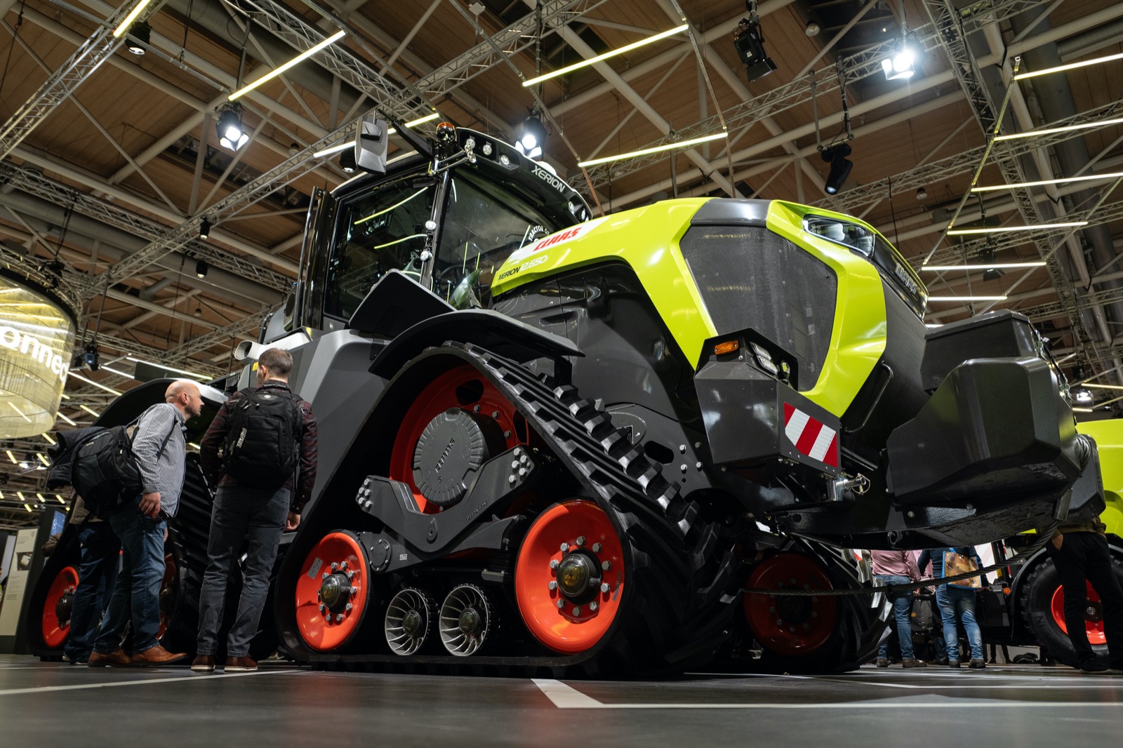 Comércio Máquinas - CLAAS XERION 12.650 TERRA TRAC premiado com o ...